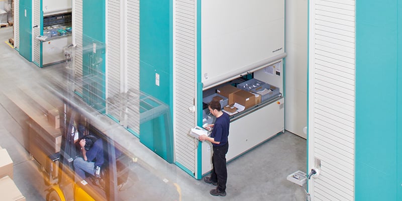 4 Benefits of Using Carousels in Warehouses