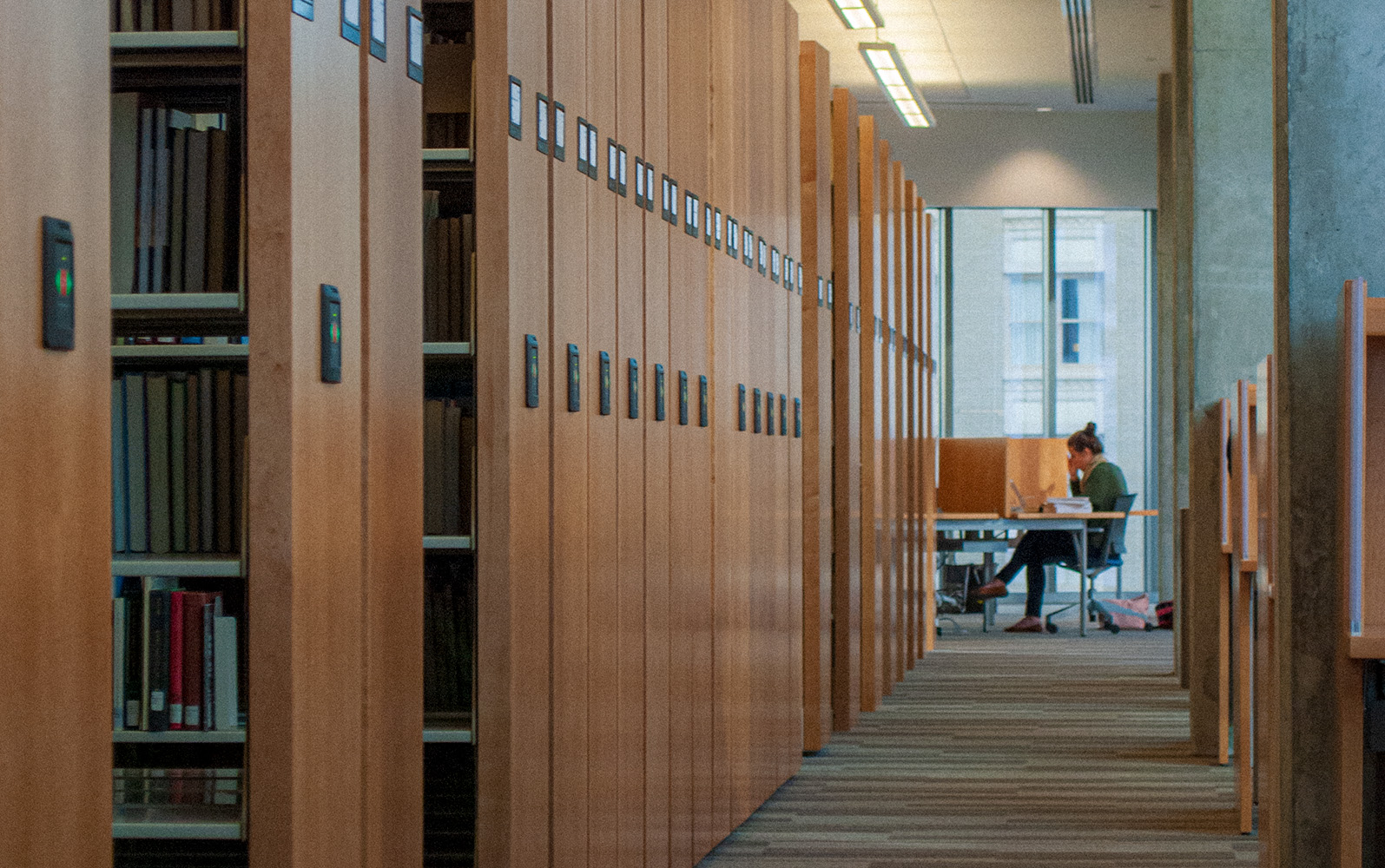 Why Rolling Library Bookshelves are Gaining Popularity