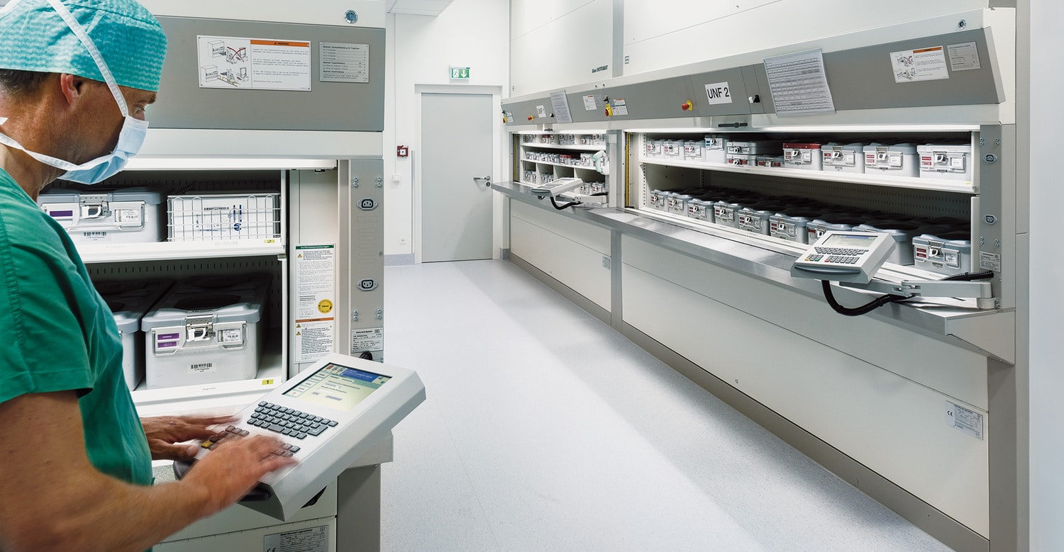 Top 6 Reasons to Use Carousel Storage in Healthcare